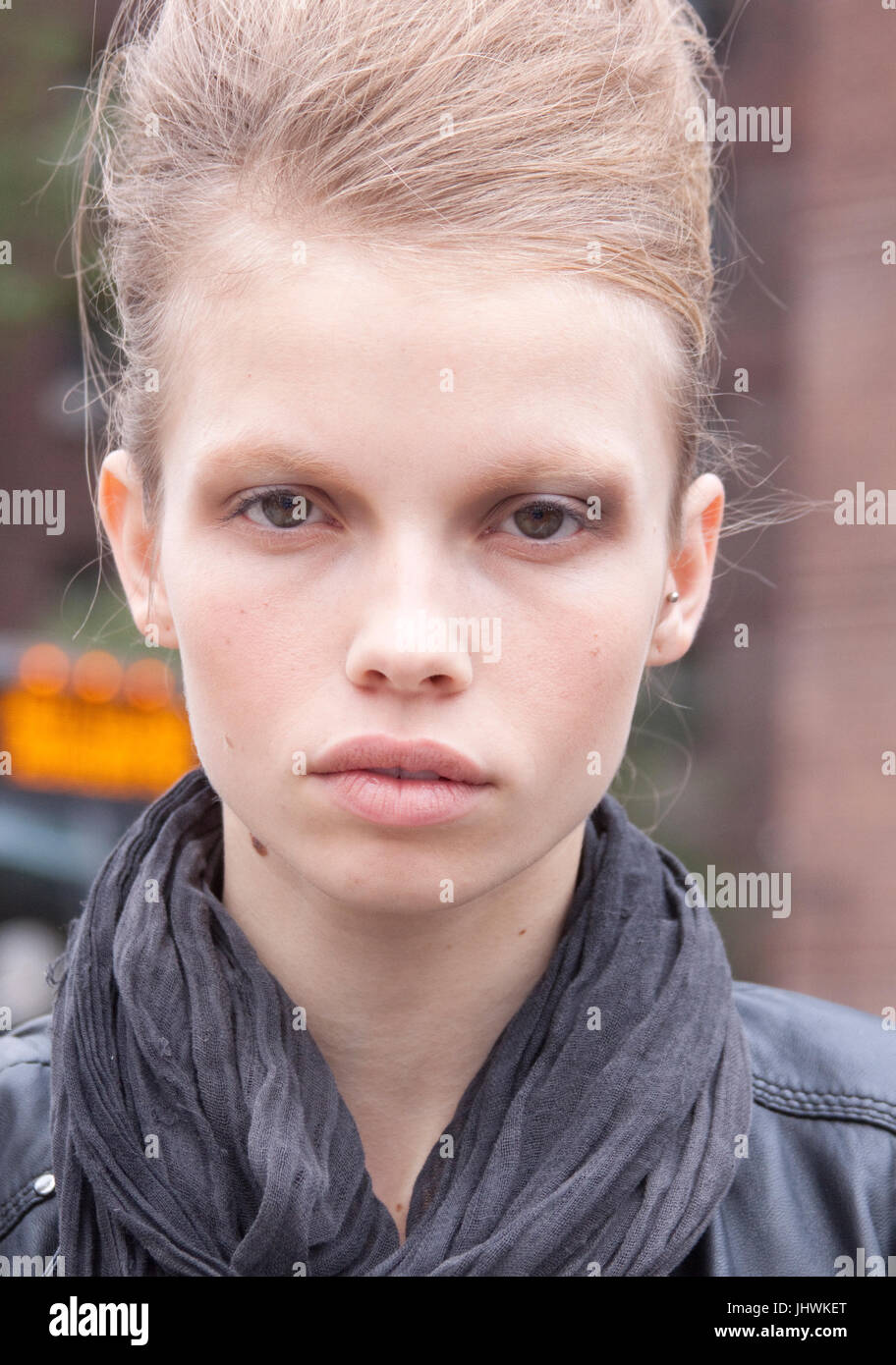 Beautiful glowing skin No makeup beauty portrait of Fashion model ...