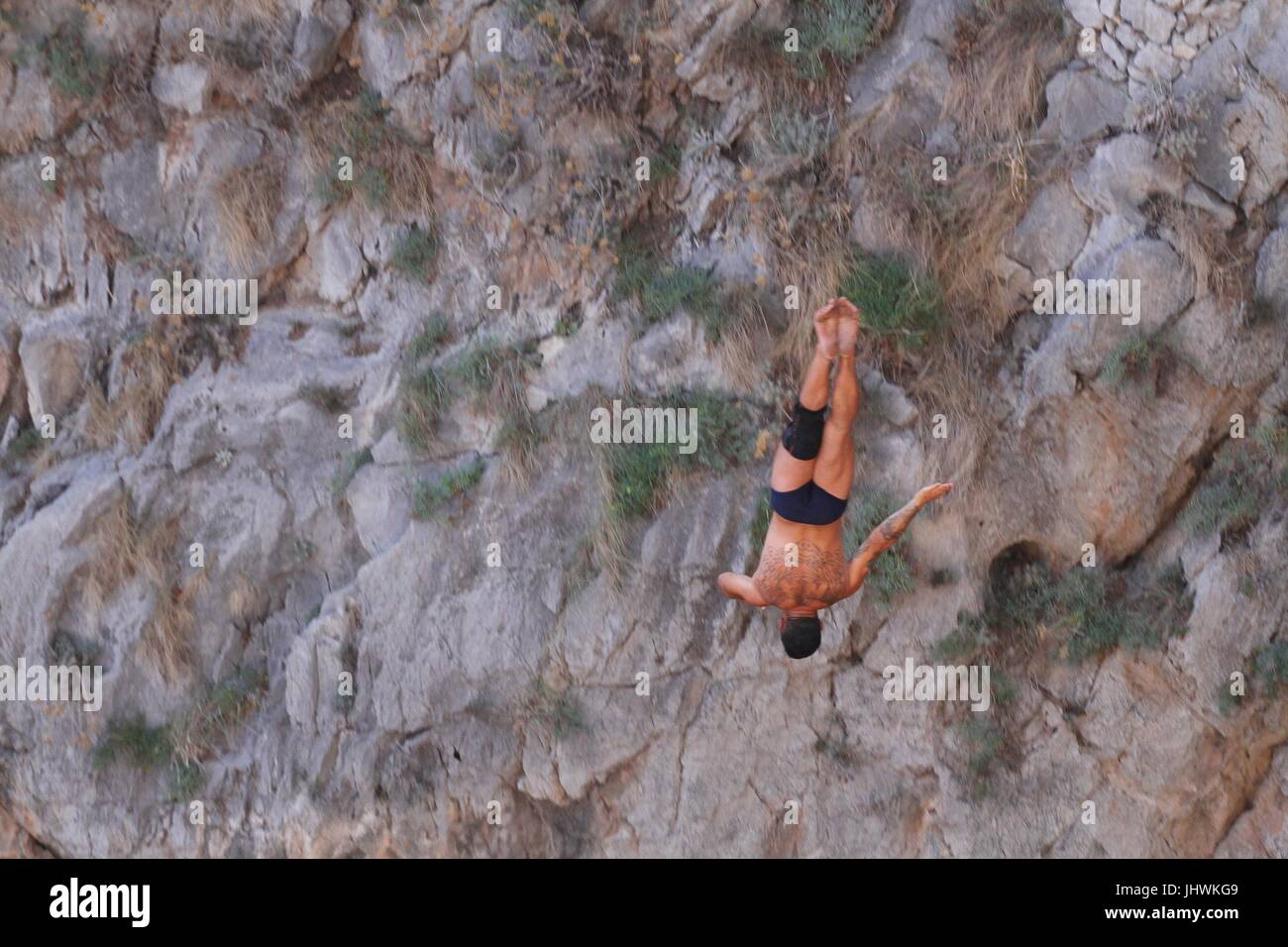 Stage dives hi-res stock photography and images - Alamy