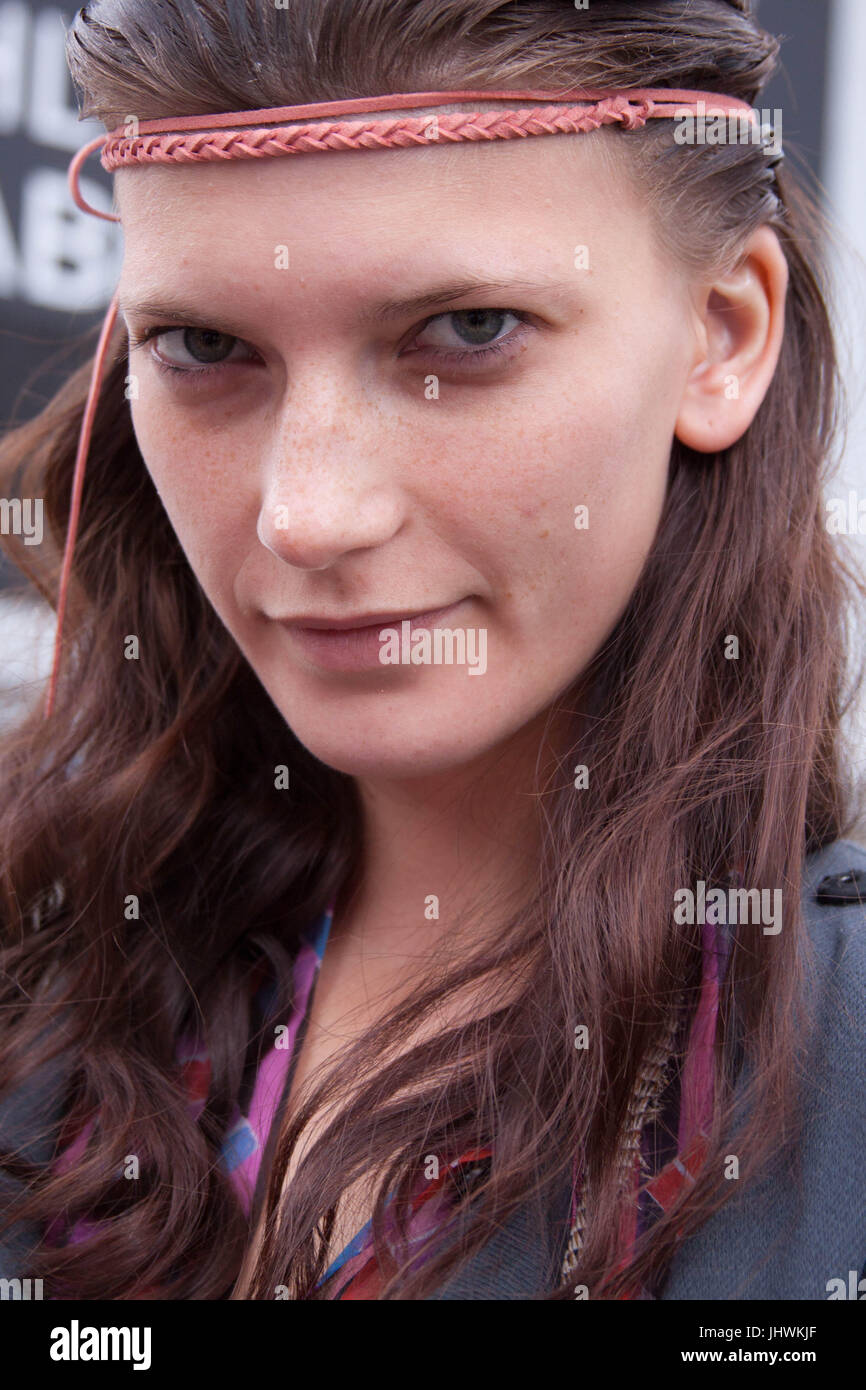 Beautiful glowing skin No makeup beauty portrait of Fashion model ...