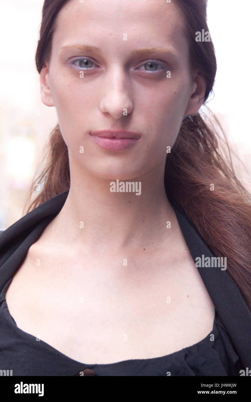 Beautiful glowing skin No makeup beauty portrait of Fashion model ...