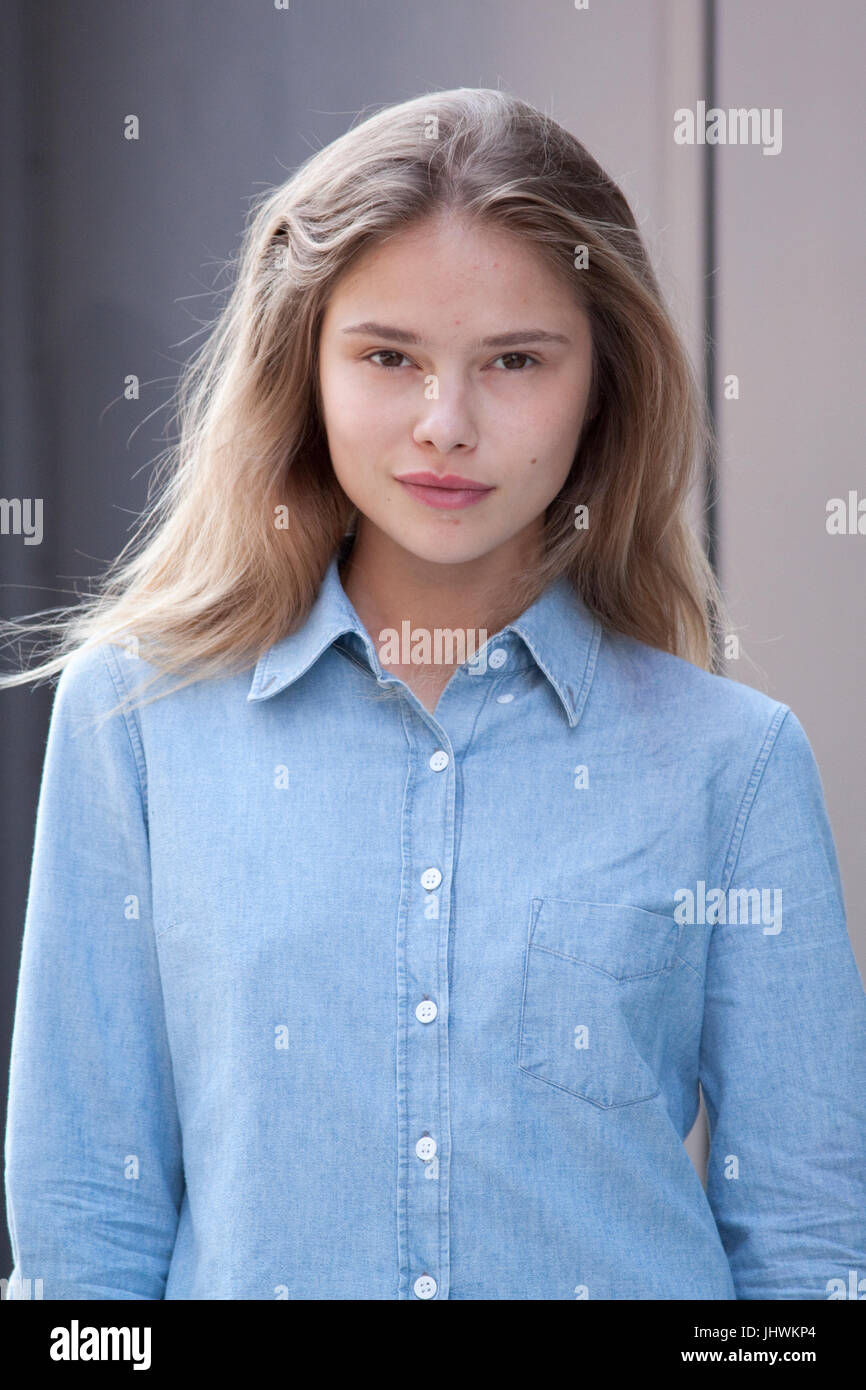 Beautiful glowing skin No Makeup beauty portrait of Fashion model ...