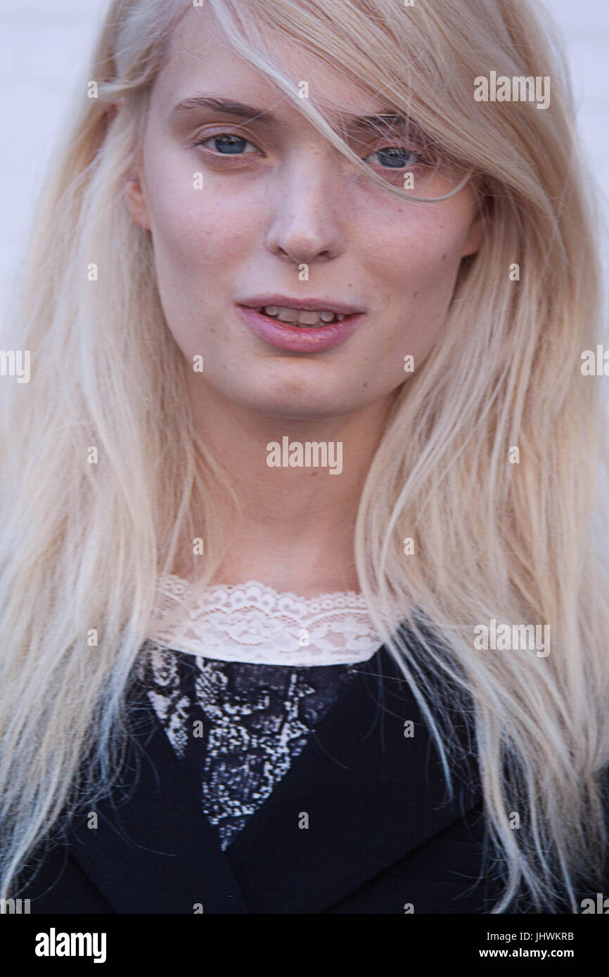 Beautiful glowing skin No Makeup beauty portrait of Fashion model ...