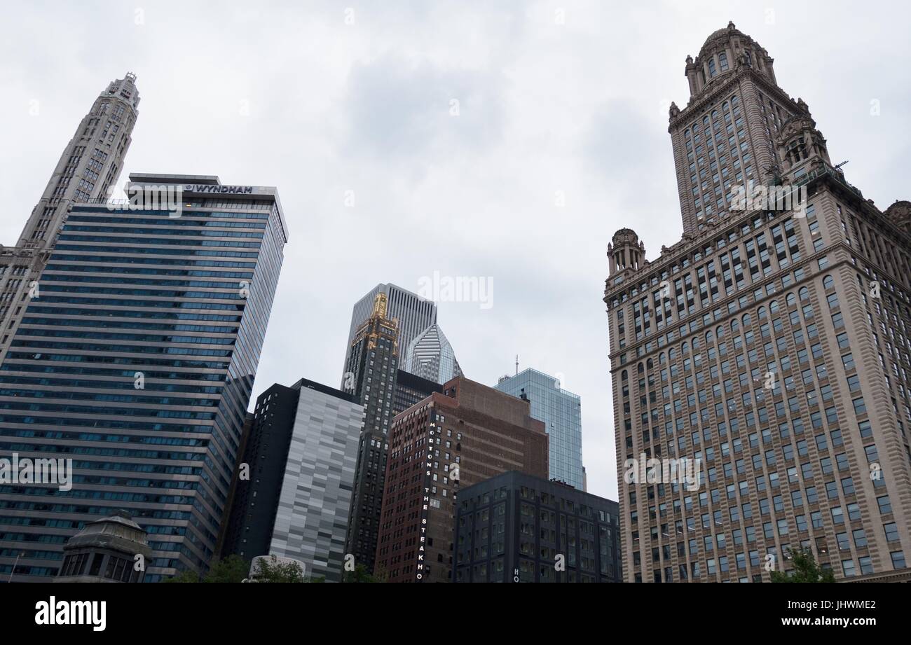 Skyscrapers in downtown Chicago, IL, USA, as seen from street level ...