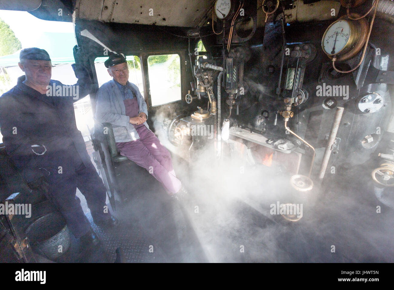 Driver fireman on steam locomotive hi-res stock photography and images ...