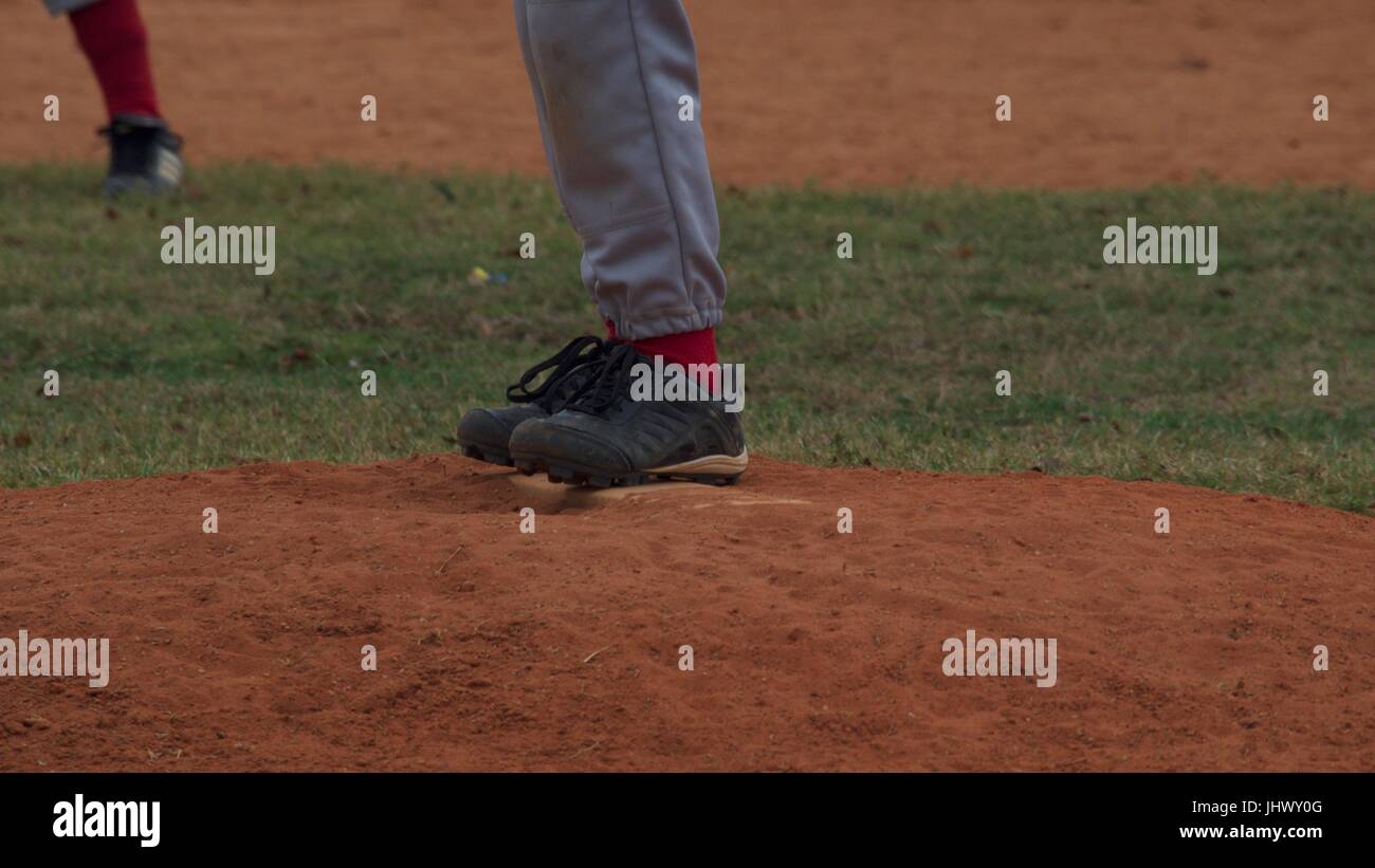 Kids playing baseball Stock Photo - Alamy
