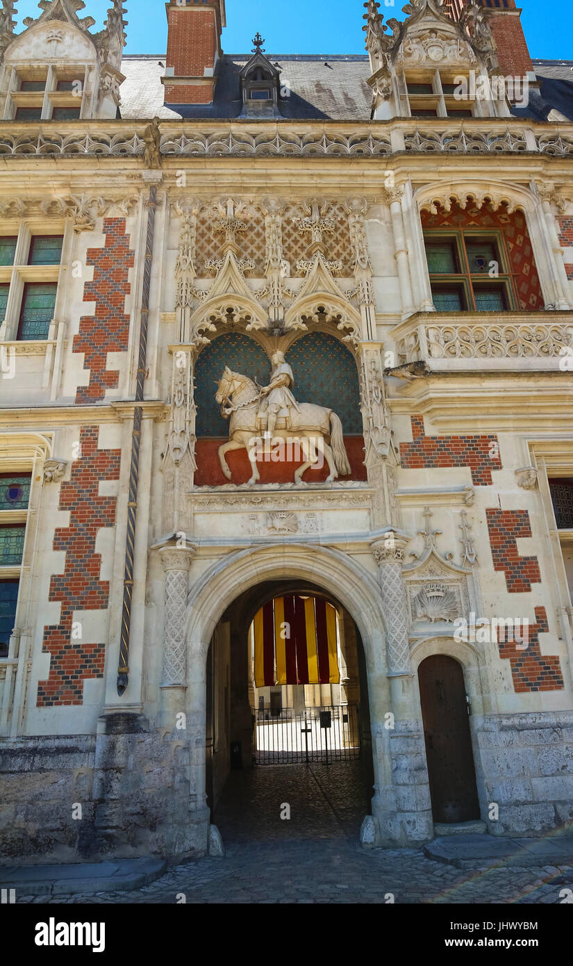 The main entrance of the Blois castle, Loire, France Stock Photo - Alamy