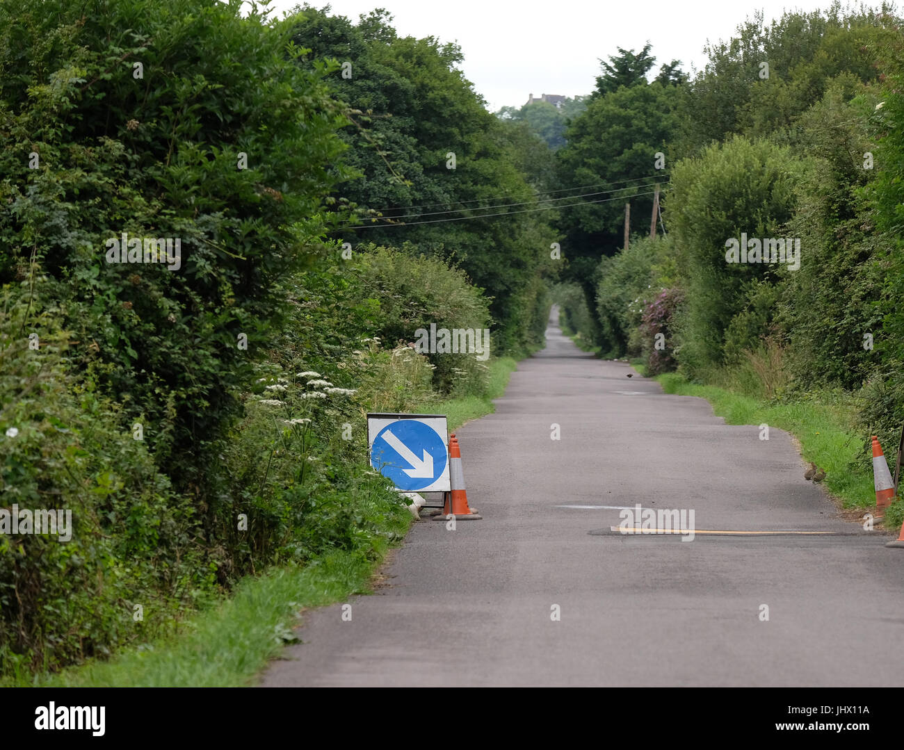 Narrow right lane sign hi-res stock photography and images - Alamy