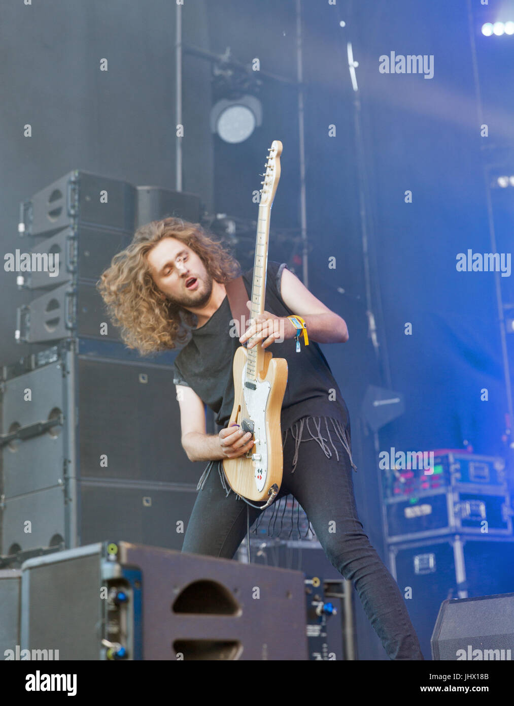 Global battle of the bands hi-res stock photography and images - Alamy