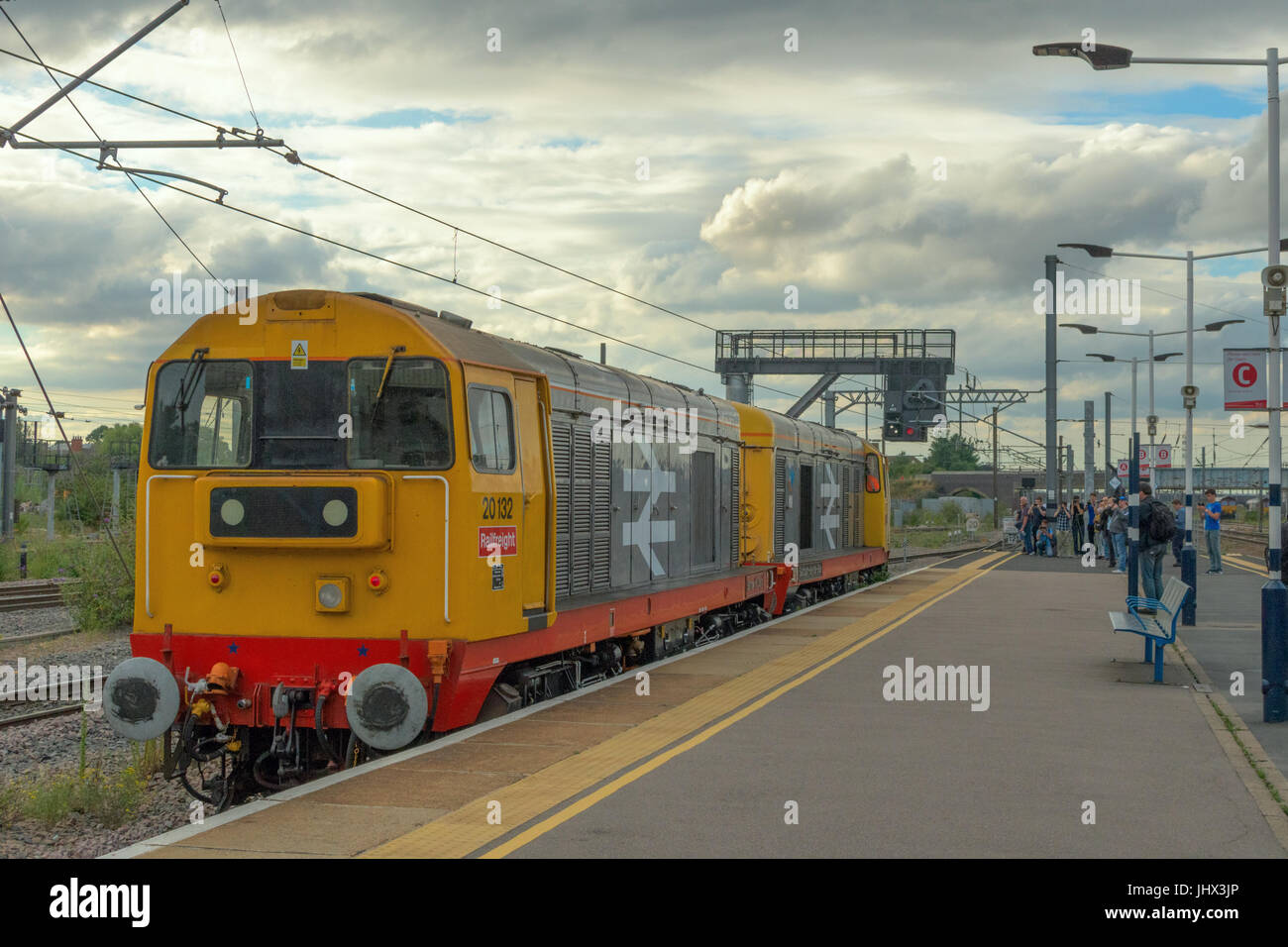 Doble header hi-res stock photography and images - Alamy