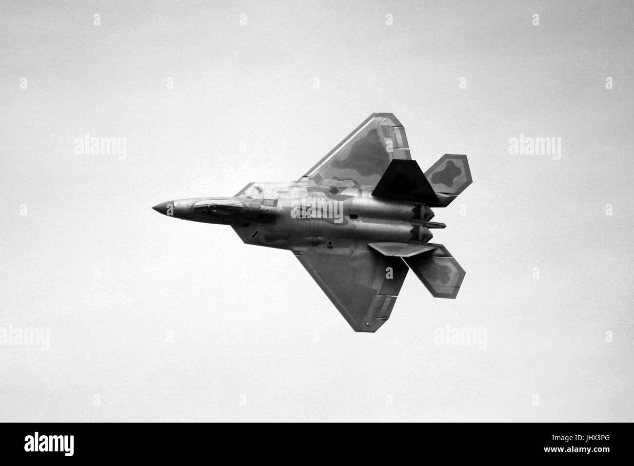 Raptor fighter jet Black and White Stock Photos & Images - Alamy