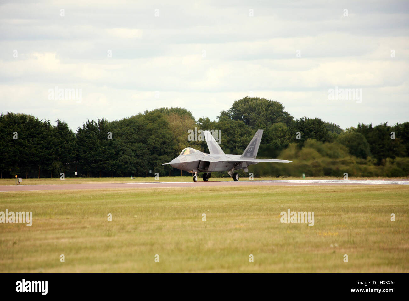 Raptor barrier system hi-res stock photography and images - Alamy