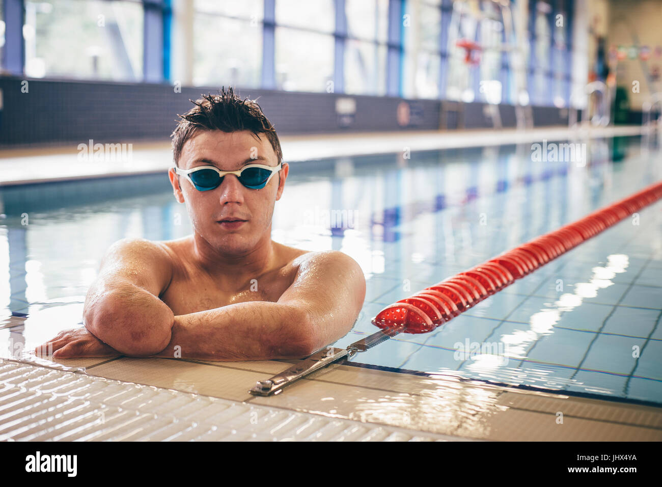 Disabled swimmer hi-res stock photography and images - Alamy