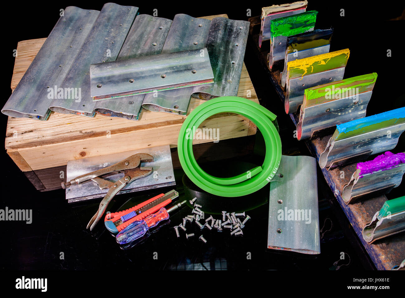 rubble print handle use for screen printing in tee shirt factory Stock ...