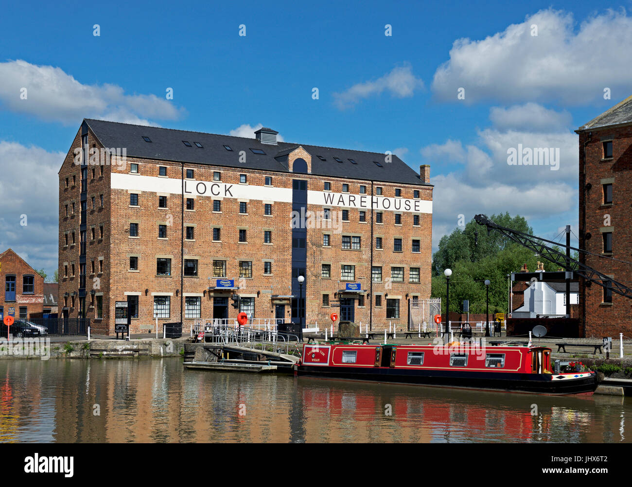 Historic gloucester quays hi-res stock photography and images - Alamy