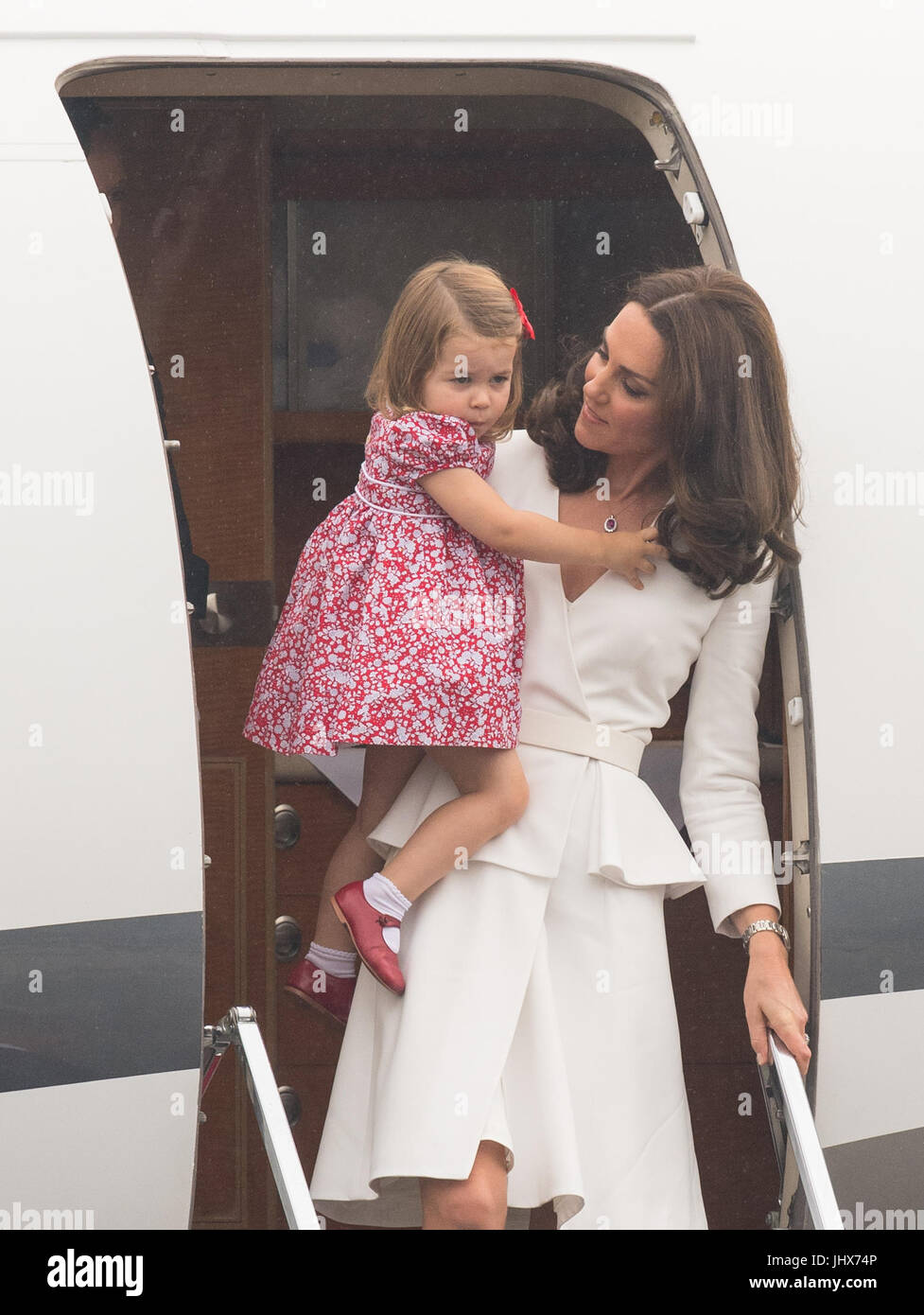 The Duchess of Cambridge at Warsaw's Chopin Airport with Princess ...