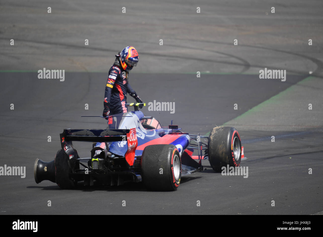 Accident silverstone hi-res stock photography and images - Alamy