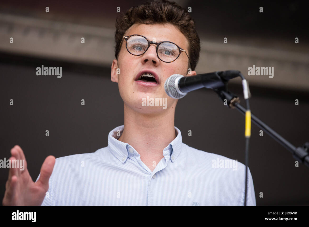 George angus hi-res stock photography and images - Alamy