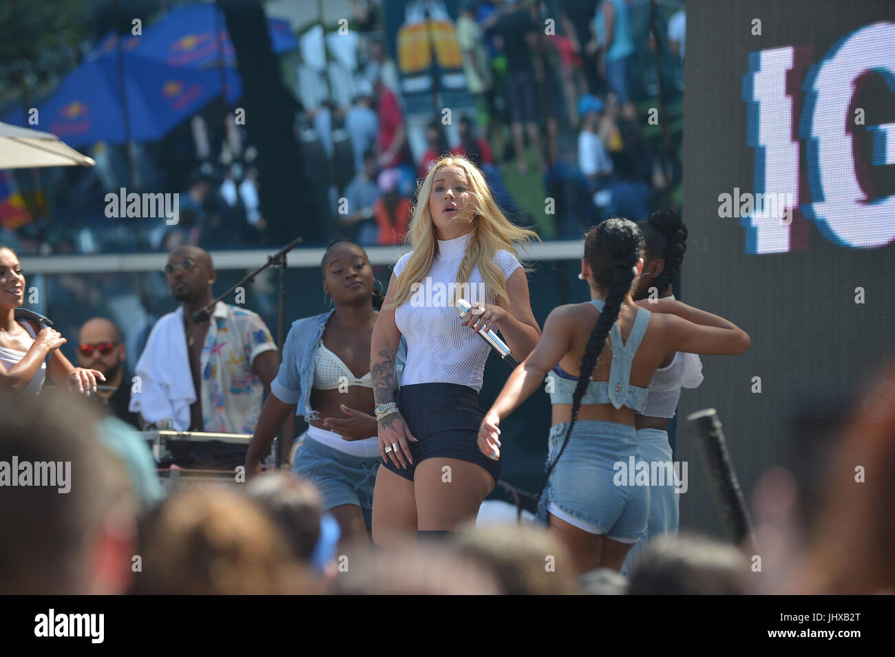Iggy azalea performs live on hi-res stock photography and images - Alamy