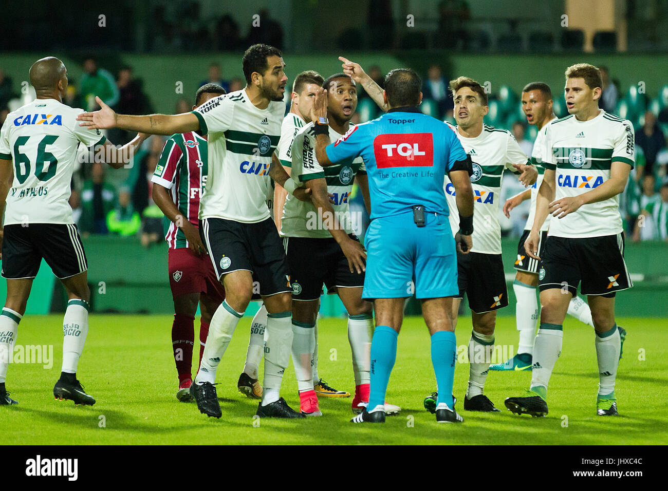 Curitiba, Brazil. 16th July, 2017. A lot of complaint about the ...