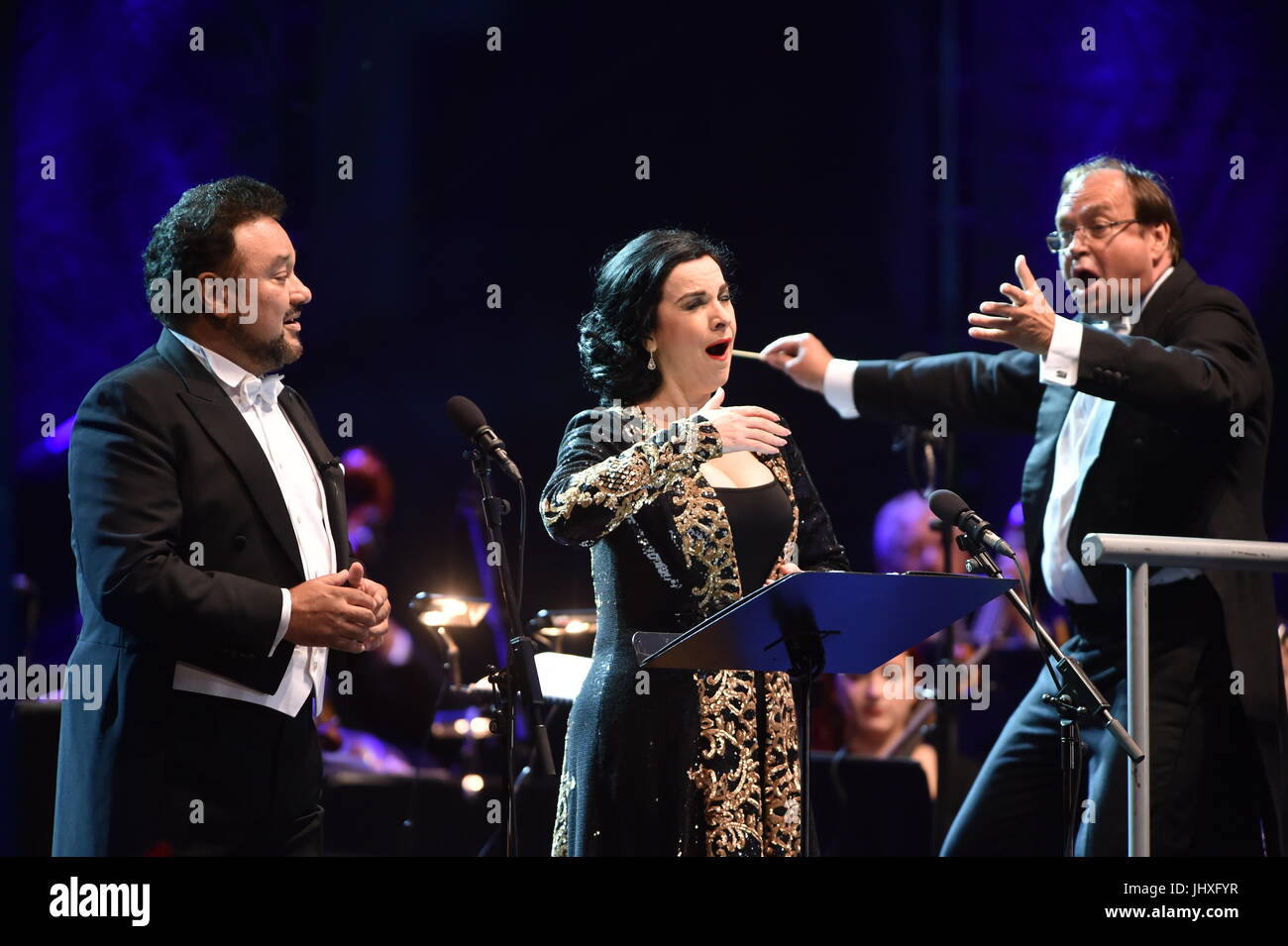 Romanian opera singer ANGELA GHEORGHIU (center), Mexican tenor RAMON ...
