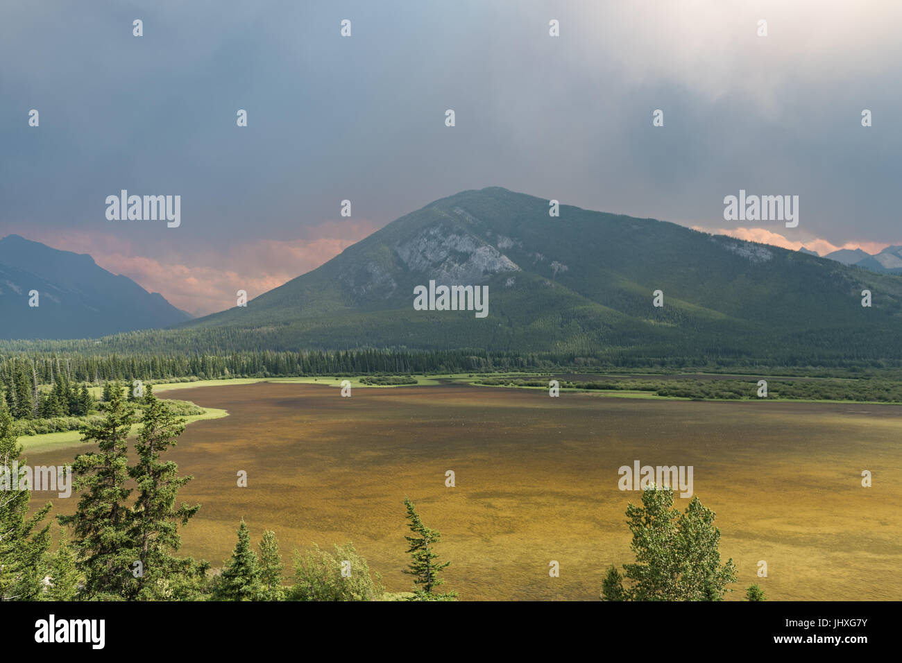 Banff, Canada. 16th July, 2017. Forest fire smoke & ash changes the ...