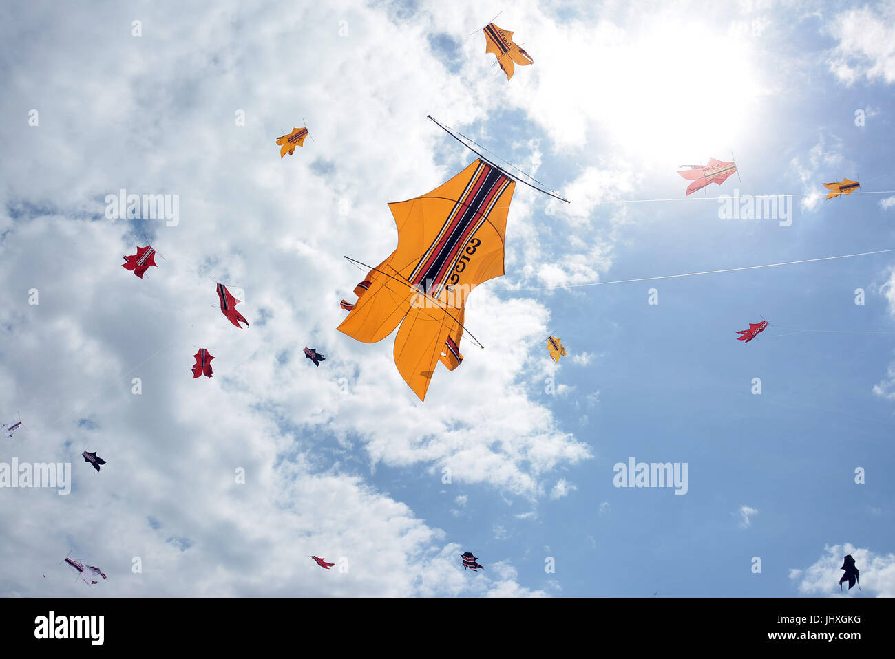 Bali, Indonesia. 16th July, 2017. Balinese fly their traditional kites ...