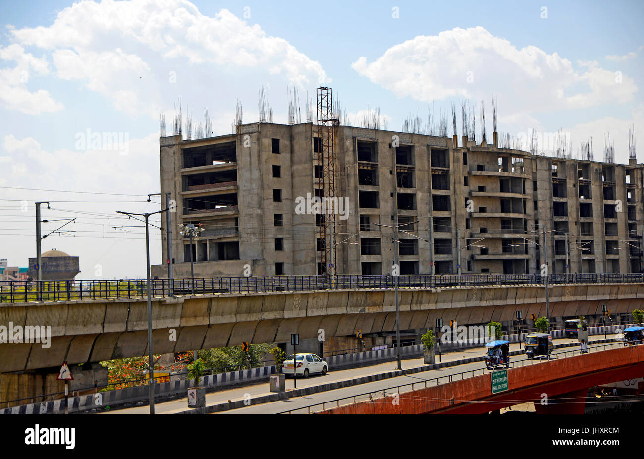 India incomplete structure hi-res stock photography and images - Alamy