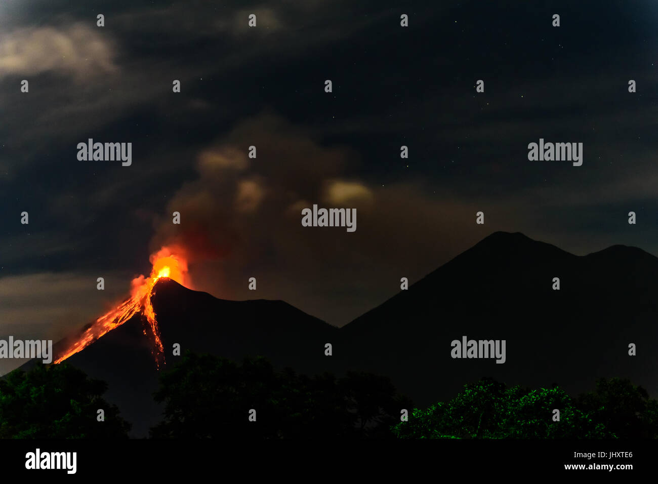 Volcano before eruption hi-res stock photography and images - Alamy