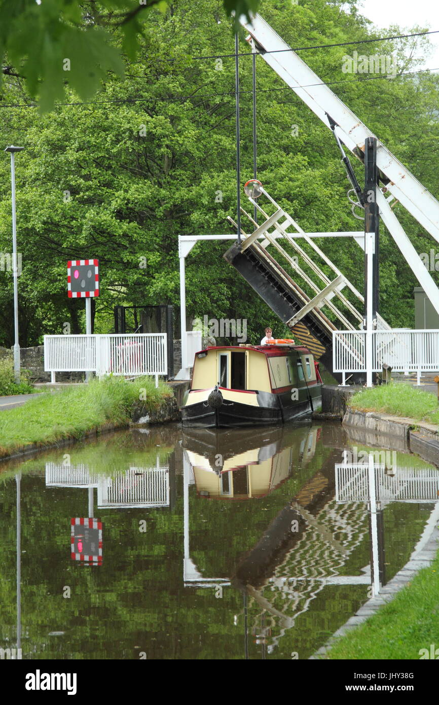 Narrow water bridge hi-res stock photography and images - Alamy