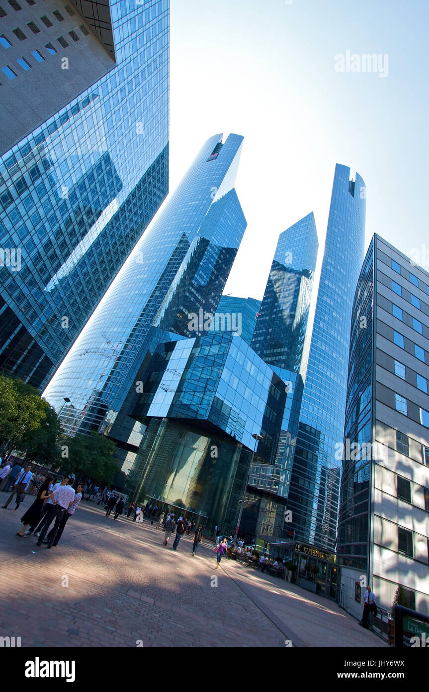Modern architecture in the La Defense, Paris, France - Moulder ...