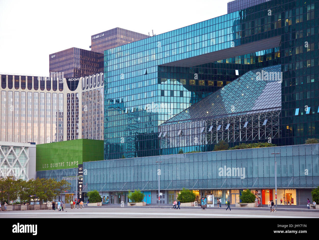 B?rogeba Ude in the La Defense, Paris, France - office Building in La ...