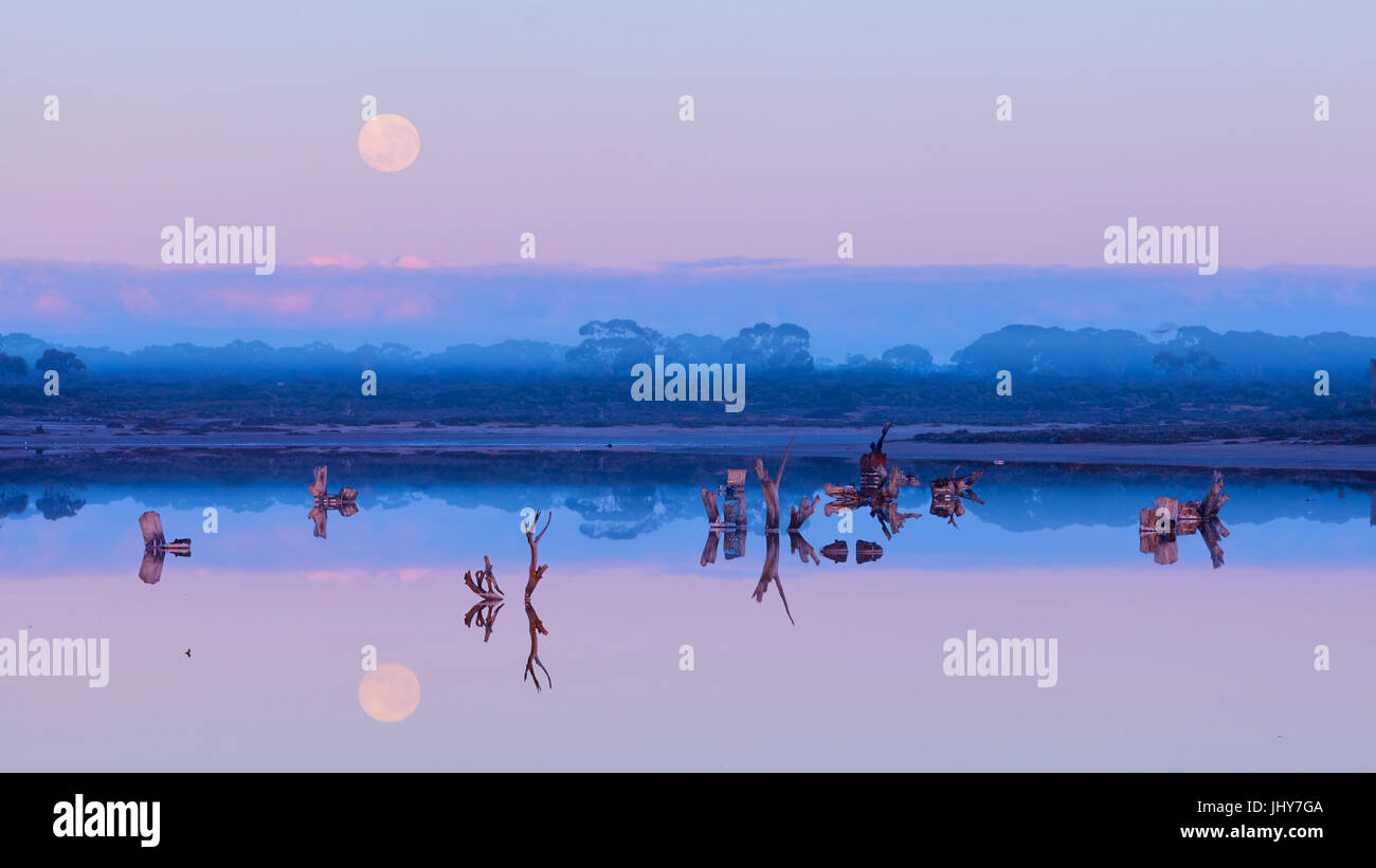 Western moon hi-res stock photography and images - Alamy