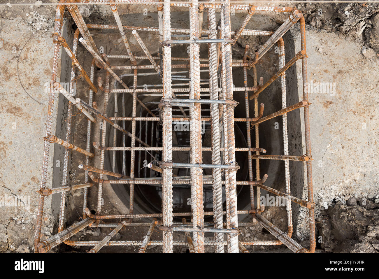 Reinforcement steel bars of beam for building Stock Photo - Alamy
