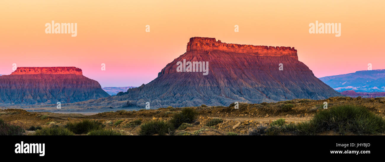 Factory Butte at sunrise, near Hanksville, Utah, USA Stock Photo - Alamy