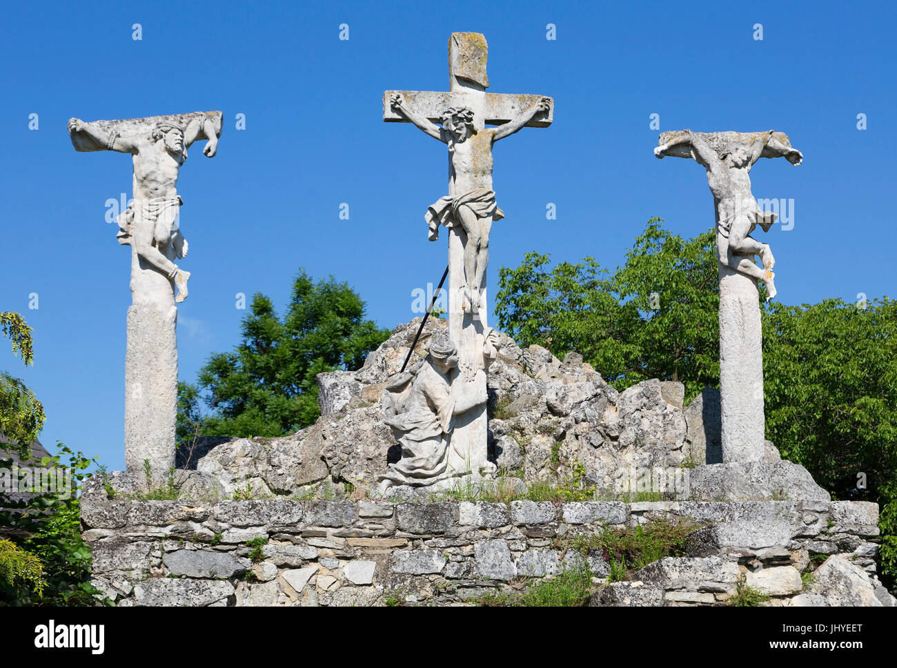 Crosses with the daring wrestler castle chapel, daring ring, forest ...