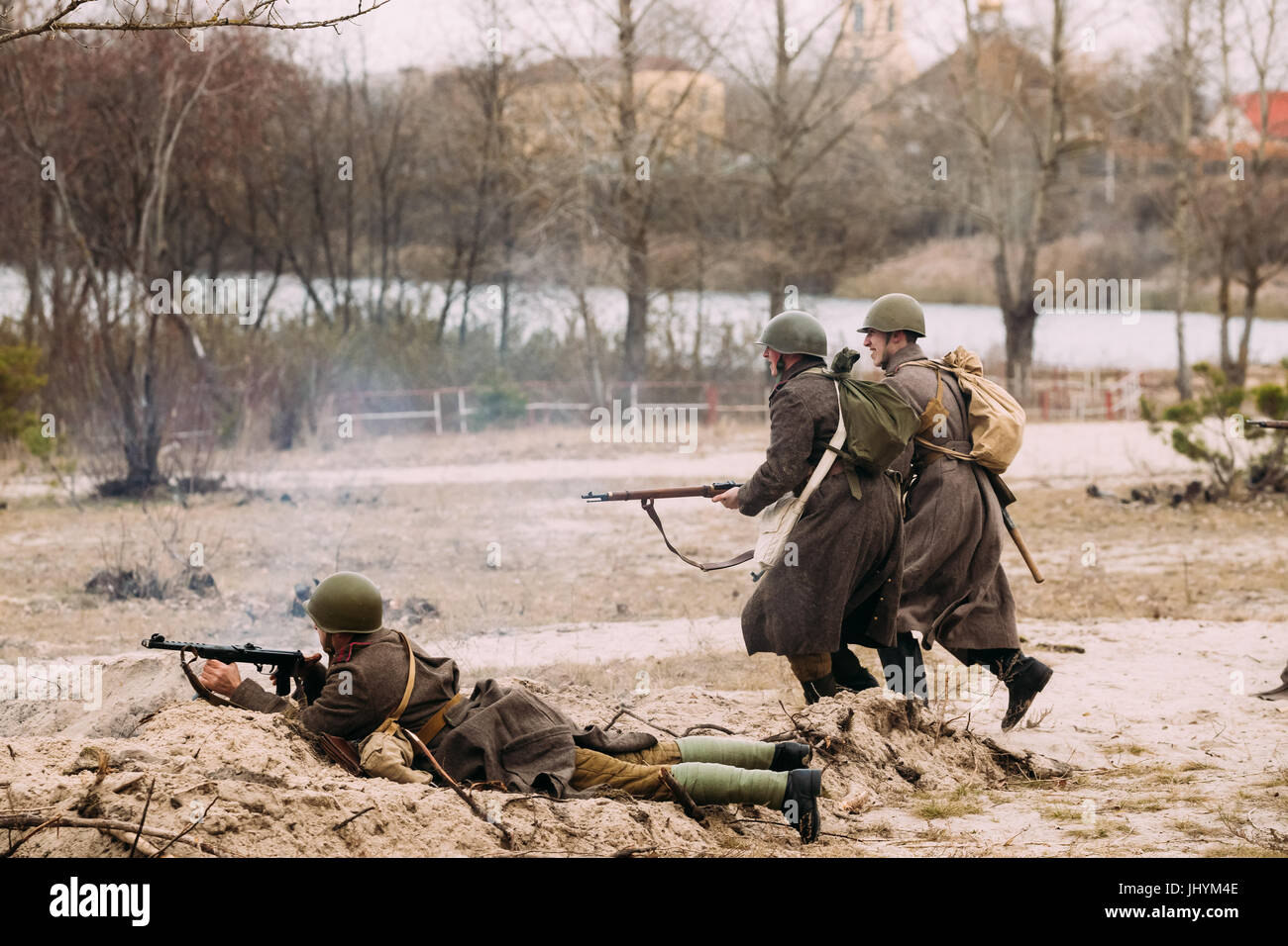 Ww2 Soldier Running High Resolution Stock Photography and Images - Alamy