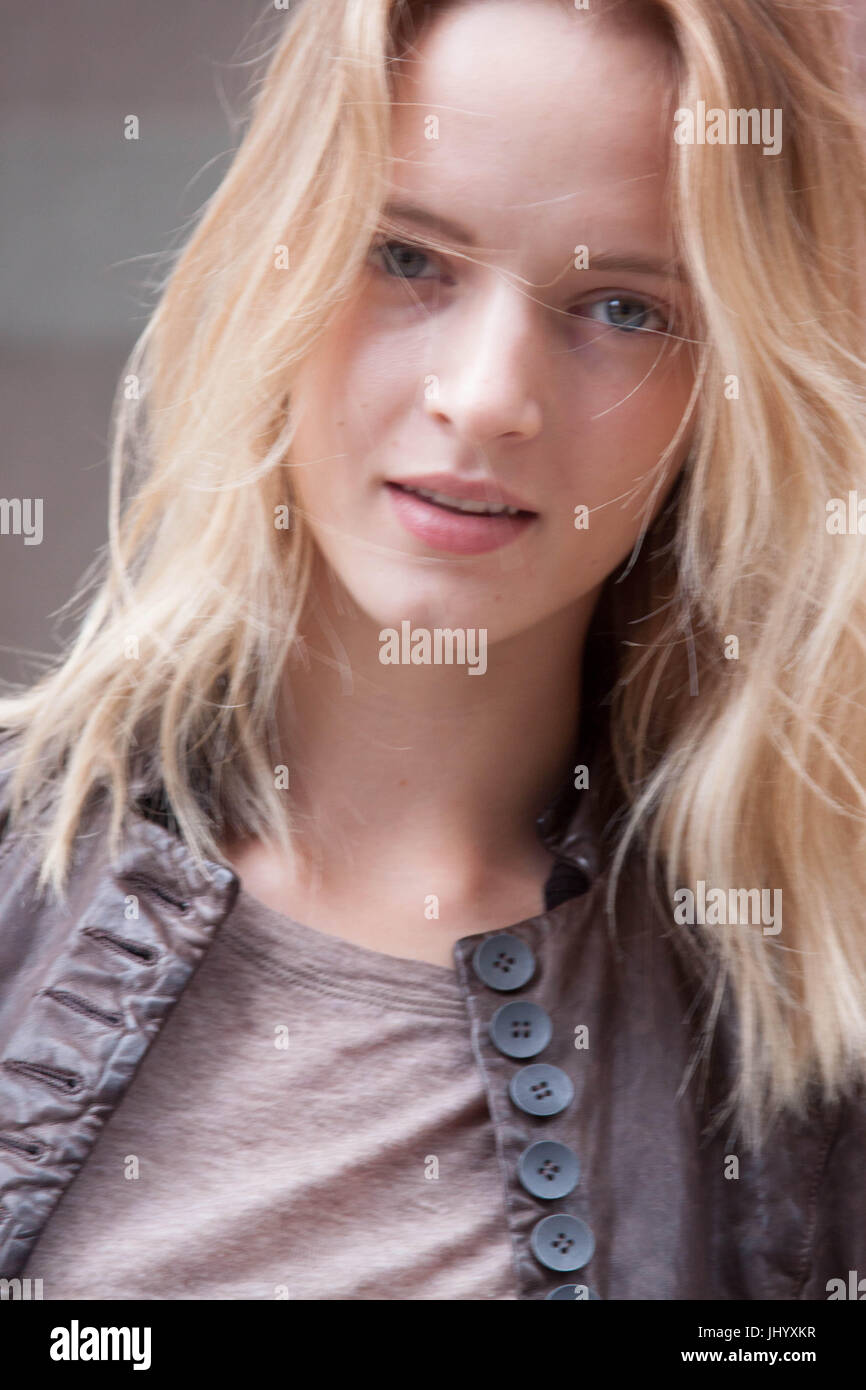 Beautiful glowing skin No Makeup beauty portrait of Fashion model ...
