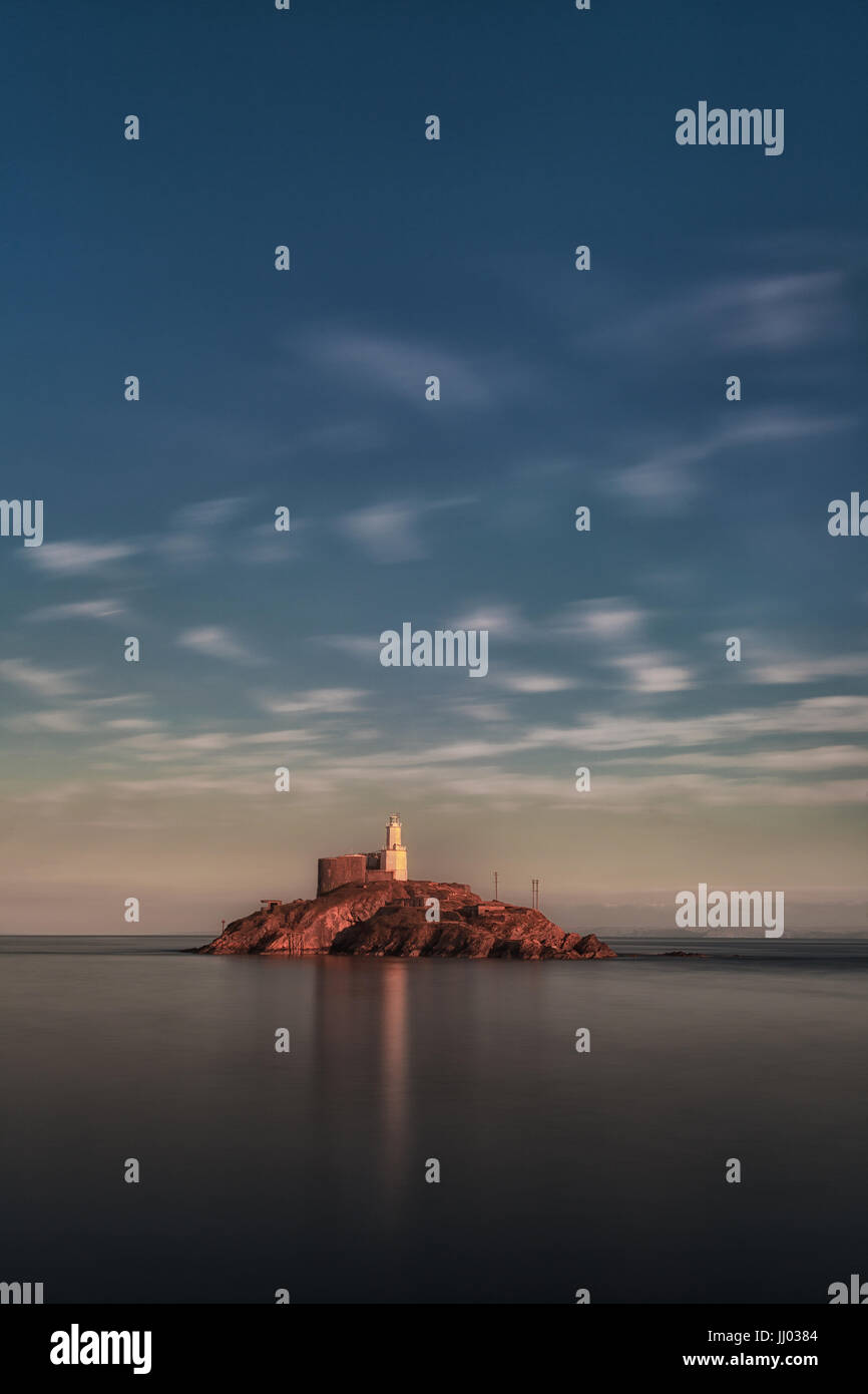 Dark sea lighthouse hi-res stock photography and images - Alamy