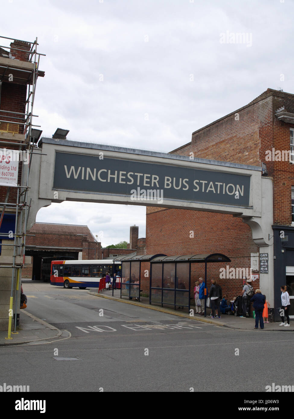 Bus winchester bus station hi-res stock photography and images - Alamy