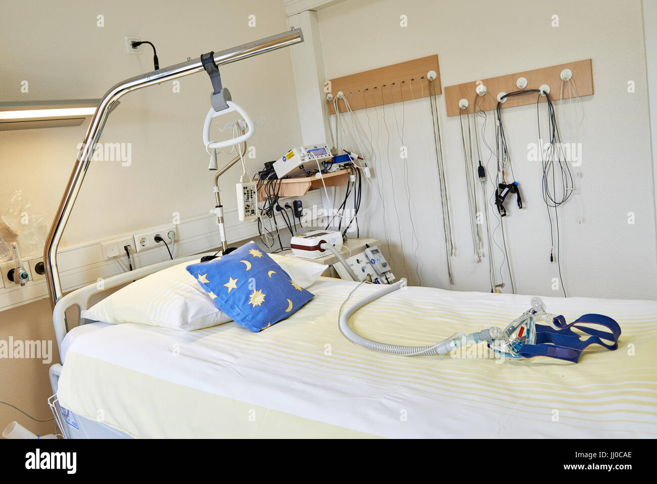 Polysomnography hi-res stock photography and images - Alamy