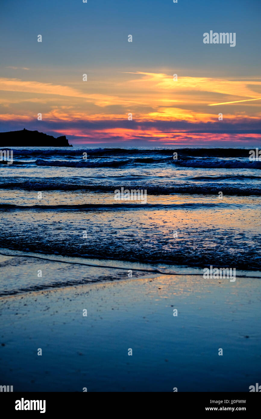 Sunset beach view at Newquay in Cornwall Stock Photo - Alamy