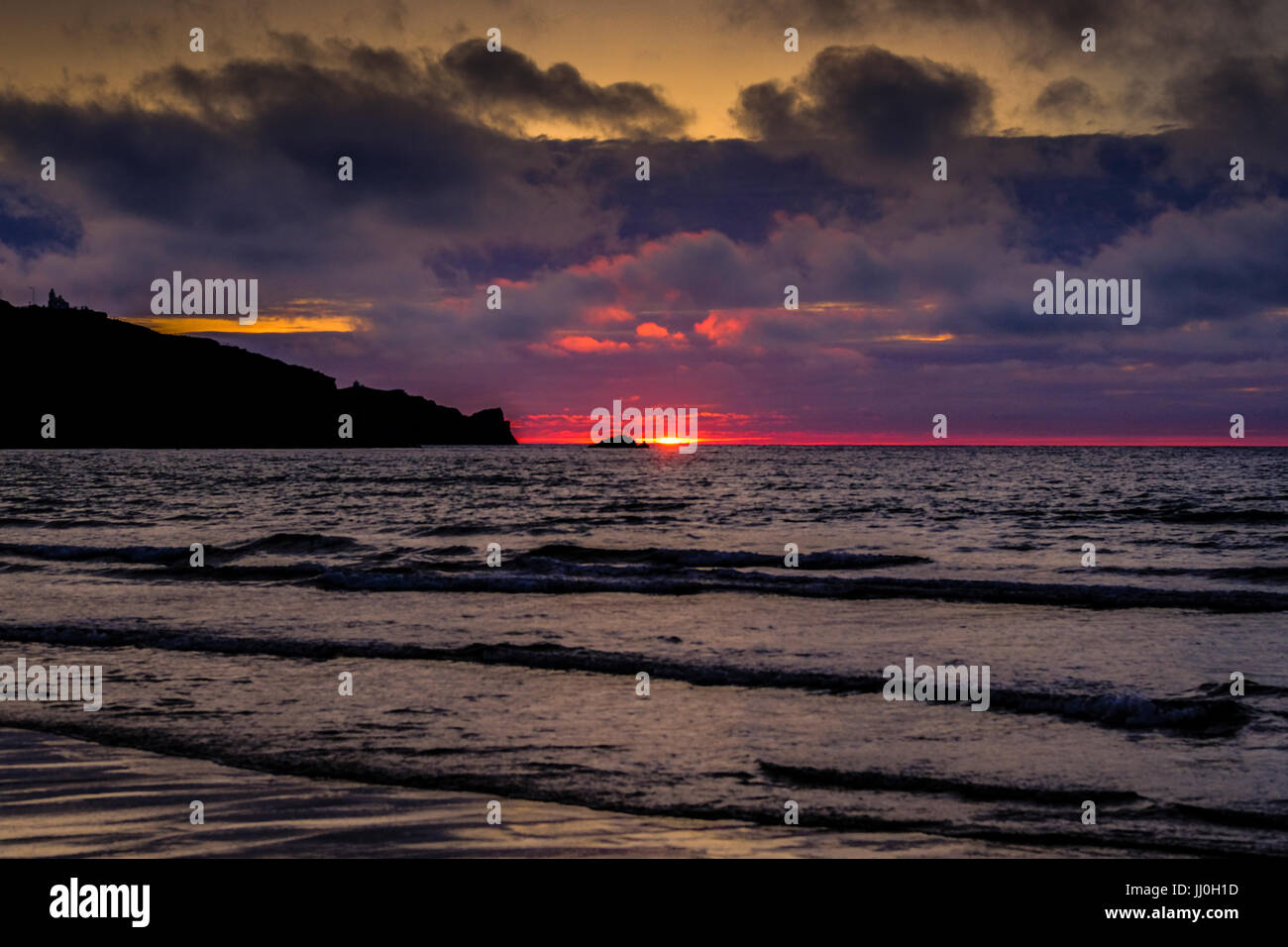 Sunset beach view at Newquay in Cornwall Stock Photo - Alamy