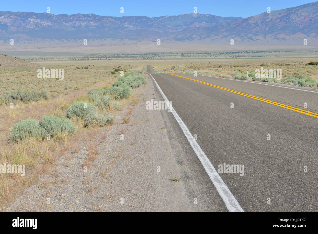 The desert landscape of US 50 Highway in Nevada Stock Photo - Alamy