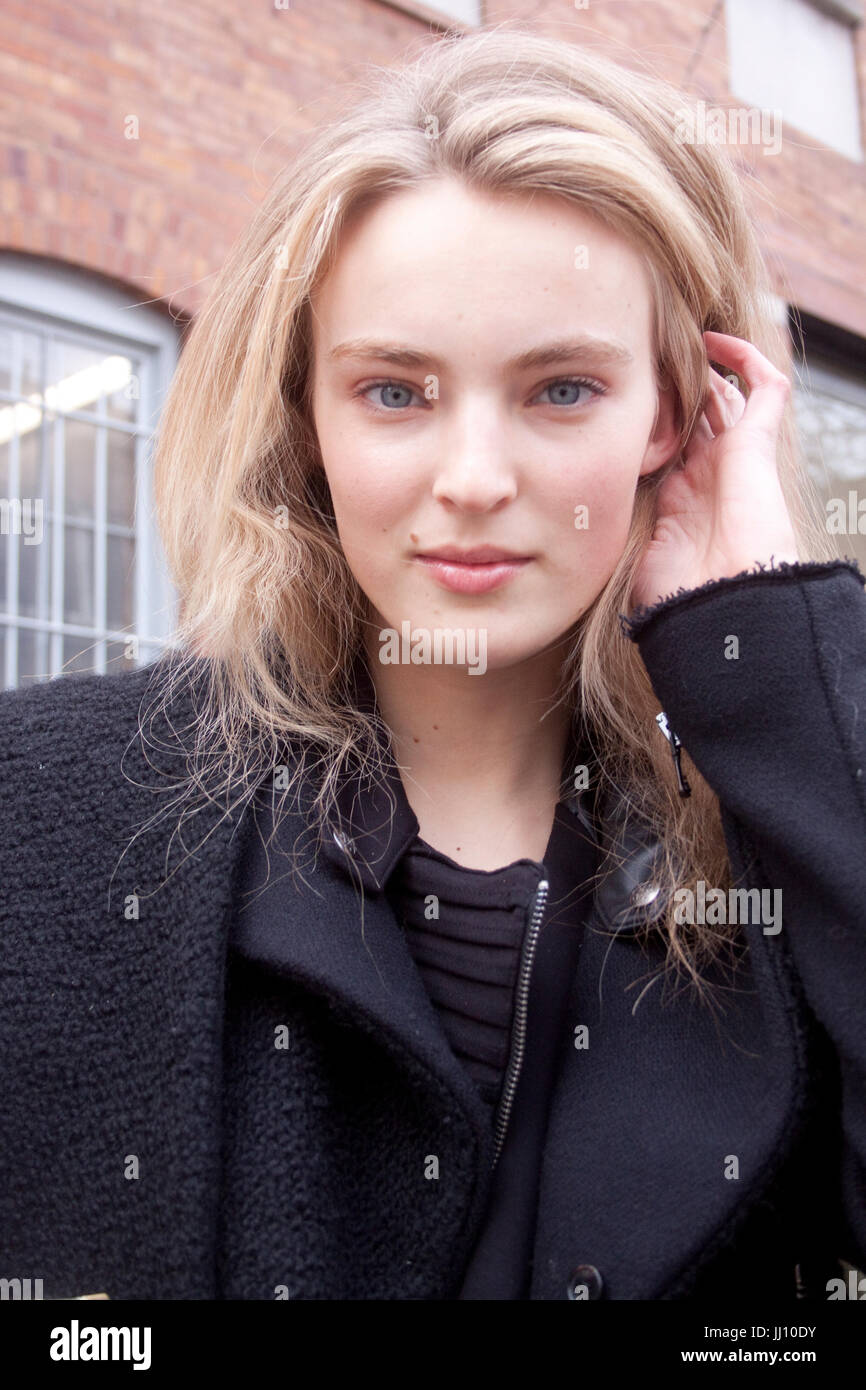 Beautiful glowing Skin No Makeup beauty portrait of Fashion models ...