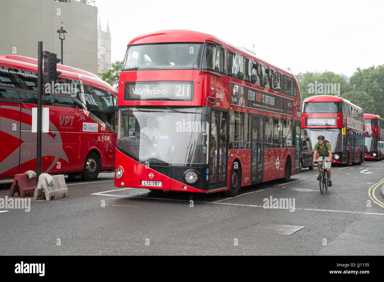 London Red Route Buses High Resolution Stock Photography and Images - Alamy