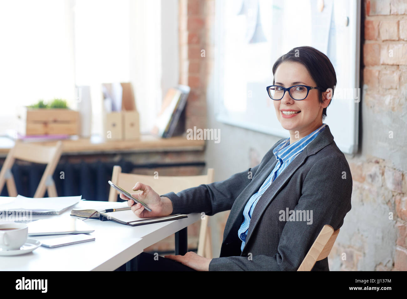 Happy corporate hi-res stock photography and images - Alamy