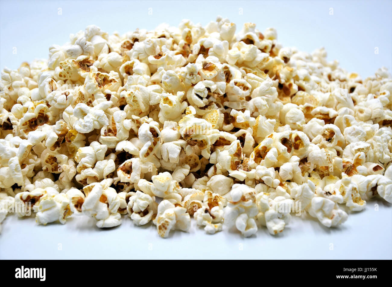 Flying pop corn hi-res stock photography and images - Alamy