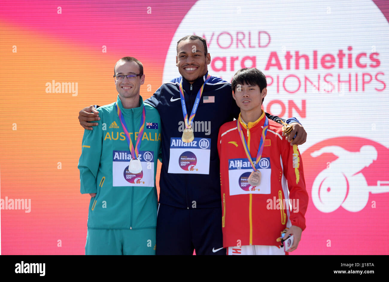 (left - right) Australia's Aaron Chatman, USA's Roderick Townsend ...