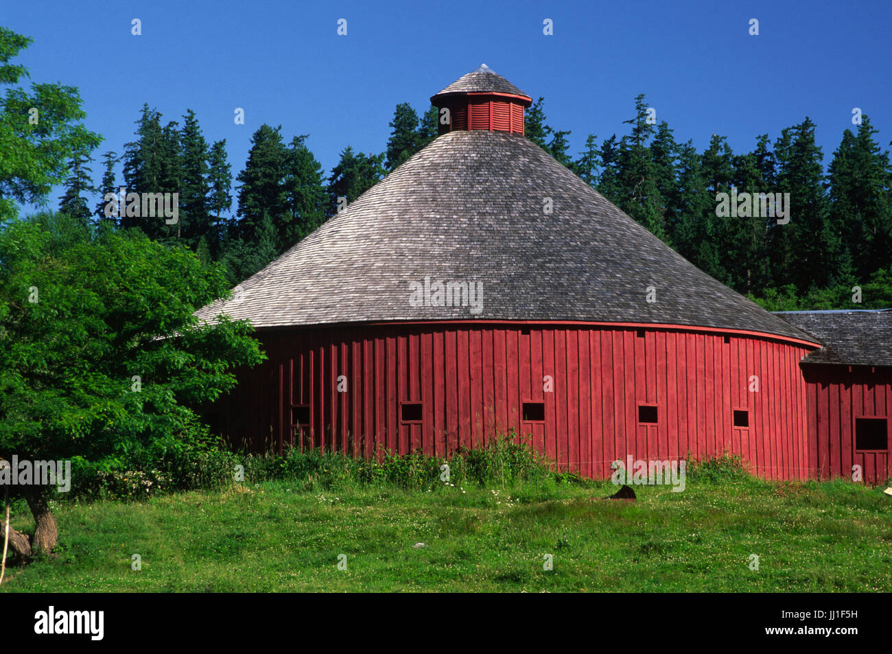 Round barn hi-res stock photography and images - Alamy