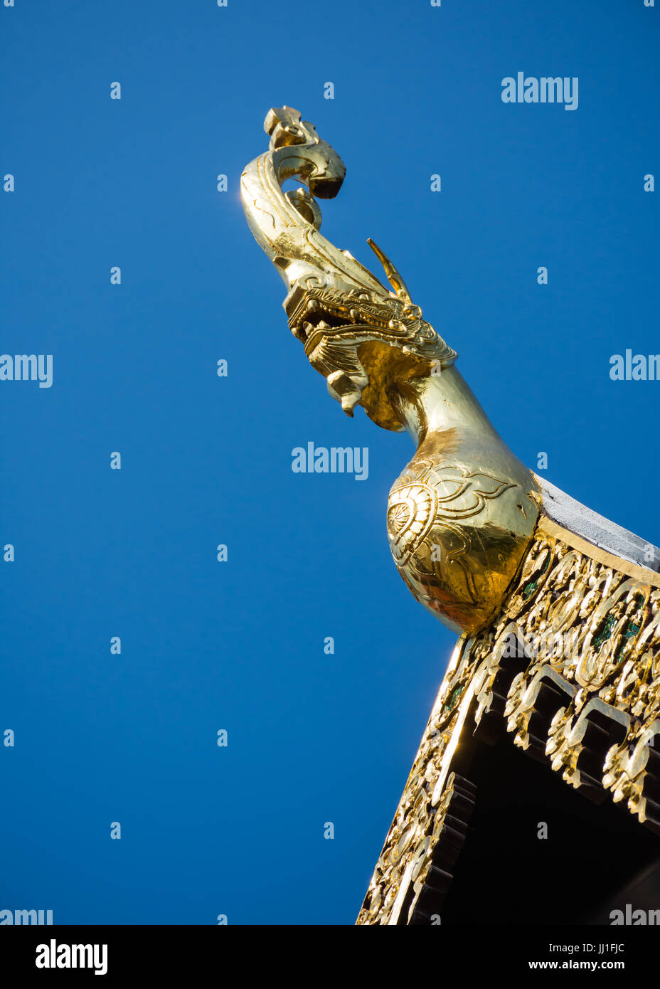 Gable apex hi-res stock photography and images - Alamy